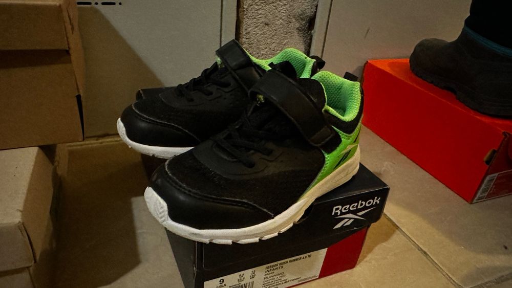 Adidas Spider-Man Marvel Детски маратонки, обувки, ботуши и пантофи гр ...