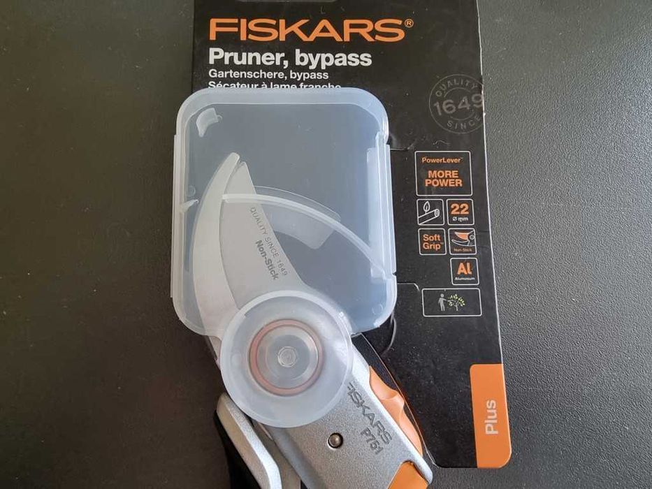 Fiskars P531 PLUS - Plus P541 - P751 - лозарски и градинскки ножици гр. Ботевград • OLX.bg