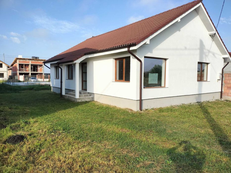 Casa de vânzare în Zimandu Nou Arad • OLX.ro