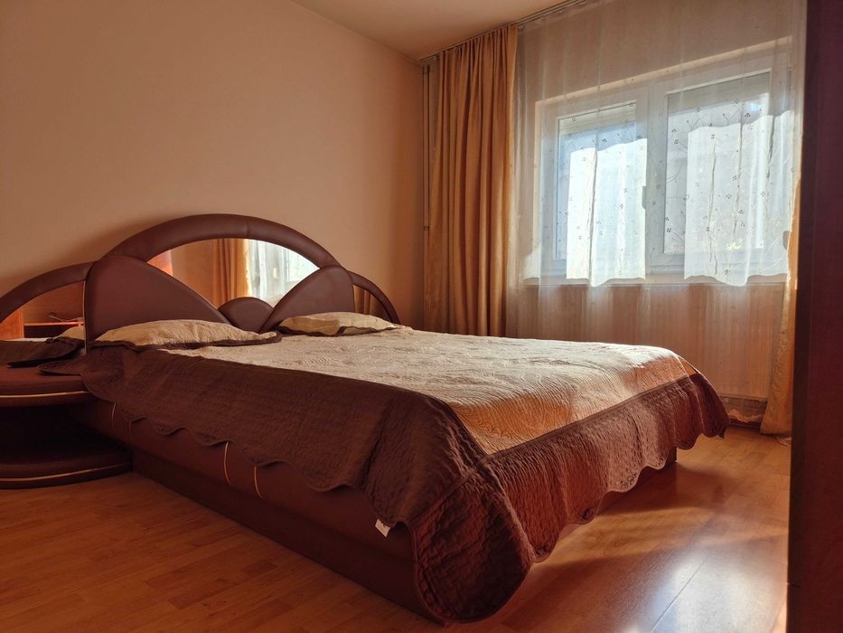 Proprietar închiriez apartament cu 2 camere zona Podgoria Arad • OLX.ro
