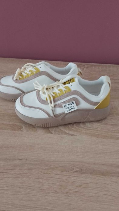 Дамски спортни анатомични обувки, 39 гр. София 7-ми 11-ти километър • OLX.bg