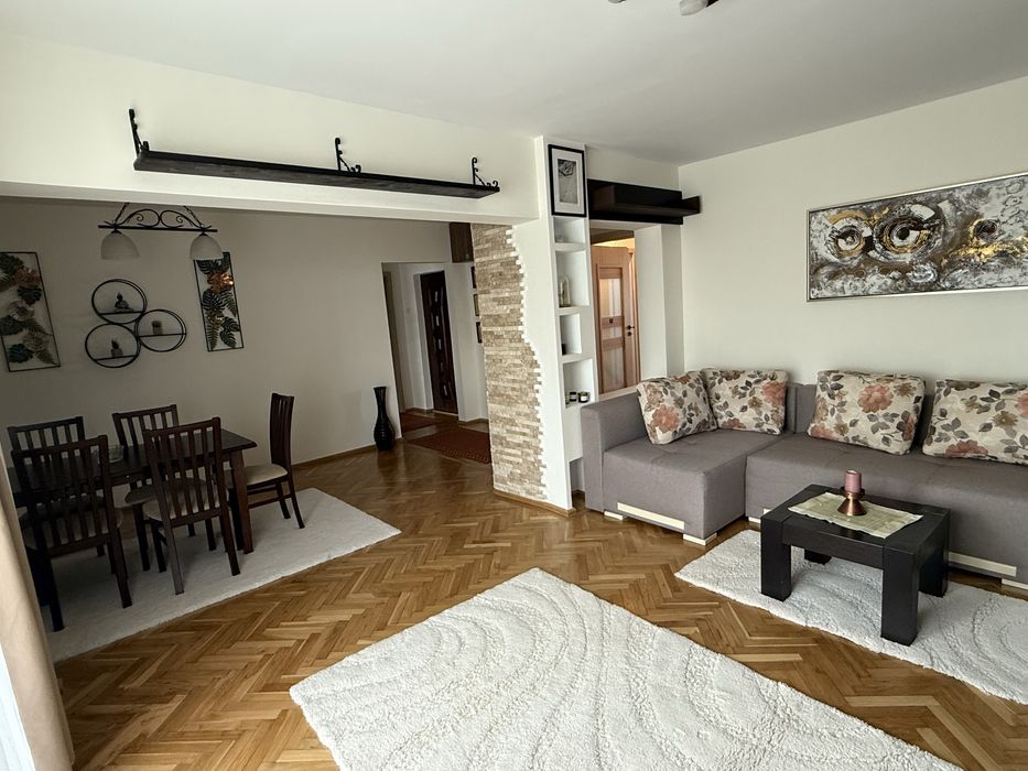 Apartament 3 camere, Calea Dumbravii, zona Finante Sibiu • OLX.ro