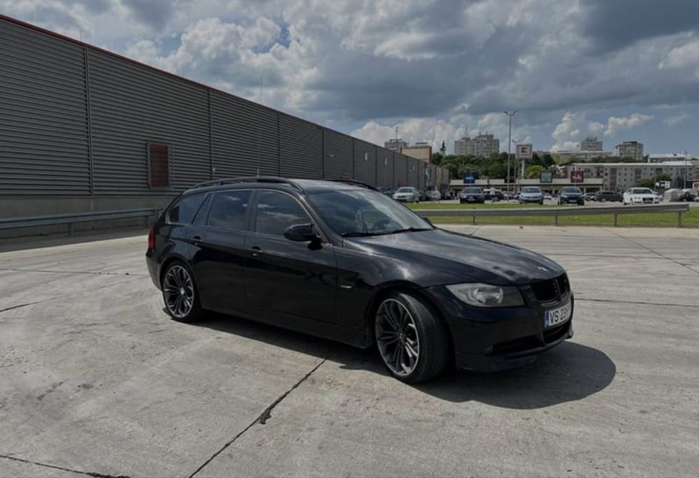 Bmw seria 320D E91 Vaslui • OLX.ro