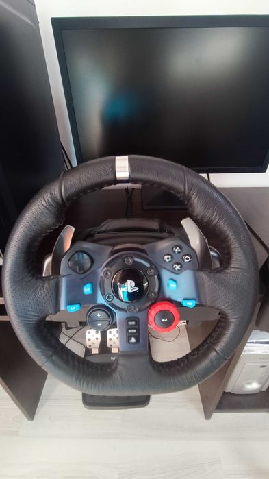PC Gaming + Monitor+Volan Logitech G29 cu schimbator, detalii in anunt ...