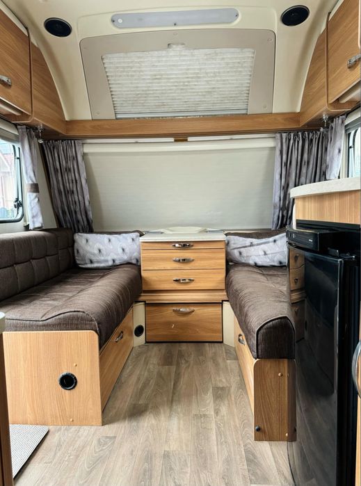 Inchiriere rulota cu 2 zone si cu AC Morlaca • OLX.ro