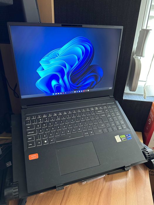 Laptop PC Specialist 16 inch - Работна станция гр. София Стрелбище • OLX.bg