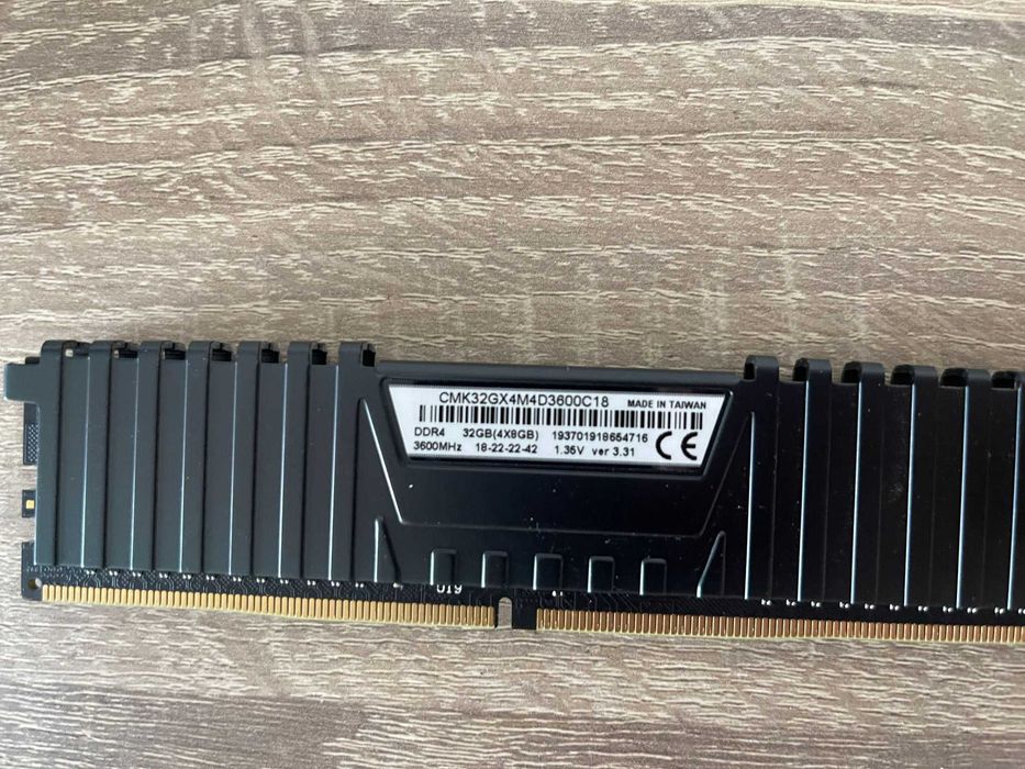 Memorie Corsair VENGEANCE 32GB, DDR4, 3600MHz, CL 18 Bucuresti Sectorul ...