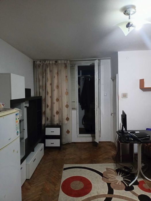 PF Garsoniera - Flora Iasi • OLX.ro