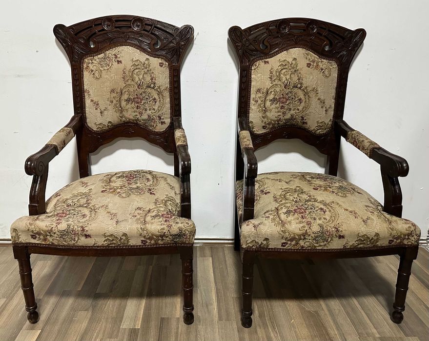 1 buc Scaun Vintage cu ornamente sculptate; Fotoliu; Jilt Bucuresti ...