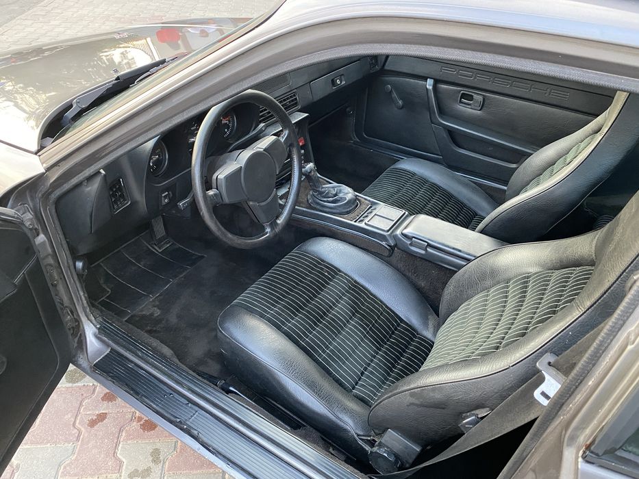 Porsche 924/ 2.0i/ 125 cp/ istoric/retro Aiud • OLX.ro