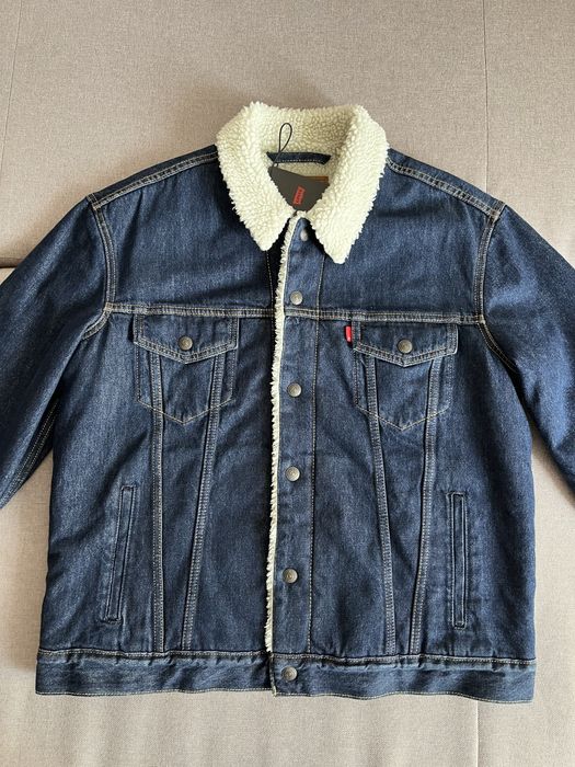 Geaca de blugi imblanita Levi’s Cluj-Napoca • OLX.ro