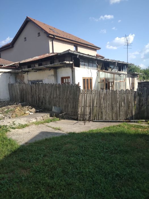 Casa Central, Strada Aries Craiova • OLX.ro