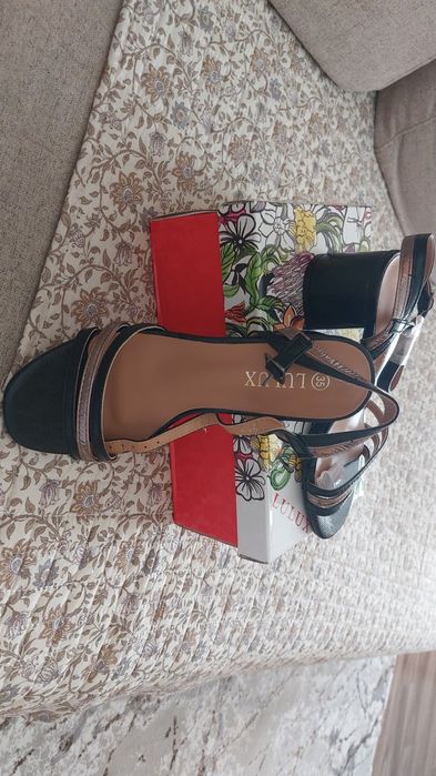 Sandale dama noi Santandrei • OLX.ro