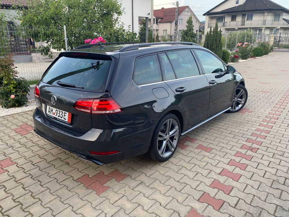 Vw Golf VII /R-line/automat/2.0 /Virtual/2020 Bistrita • OLX.ro