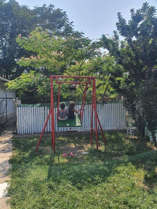 Ofer spre inchiriere etaj din casa la curte | LIMANU Limanu • OLX.ro
