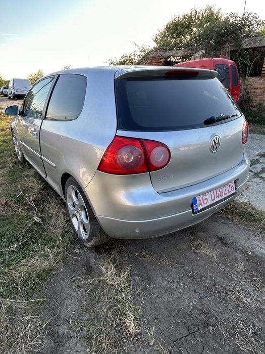 Dezmembrez Golf 5 coupe 1.6 fsi cod BLP fara bara fata Dealu Frumos ...