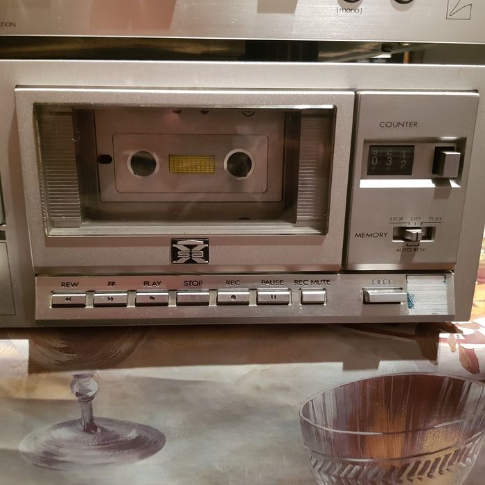 Deck jvc kd a66.. Poiana • OLX.ro