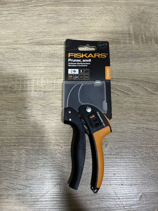 Foarfeca Gradina Fiskars (pomi,vie,flori,plante..etc) Craiova • OLX.ro