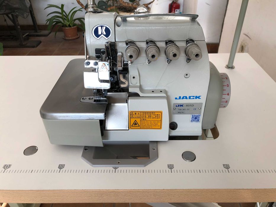 Masina de cusut triploc cu motor direct drive Bucuresti Sectorul 2 • OLX.ro