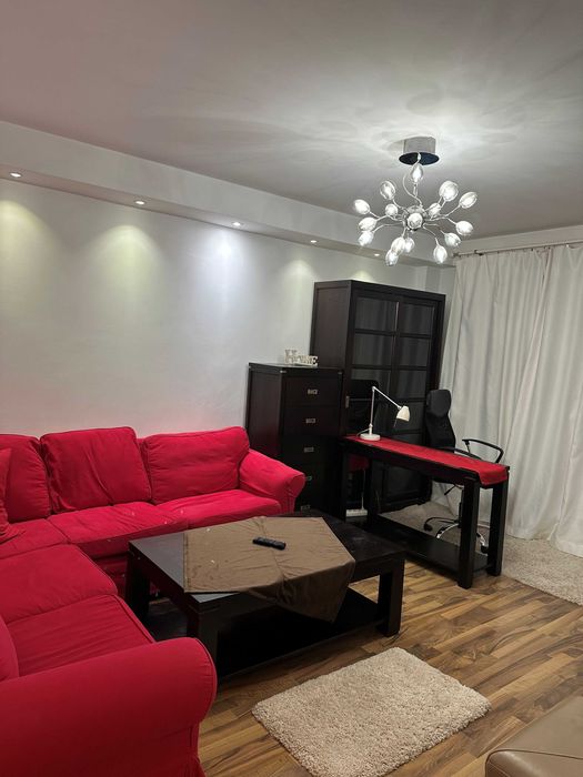 Apartament cu 2 camere, 50 mp, decomandat, vis a vis de Plaza Romania ...