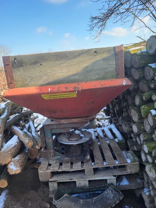 Fertilizator de ingrasaminte Celaru • OLX.ro