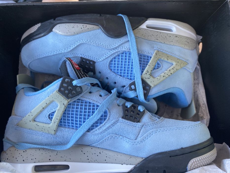 Jordan 4 university blue Parjol • OLX.ro