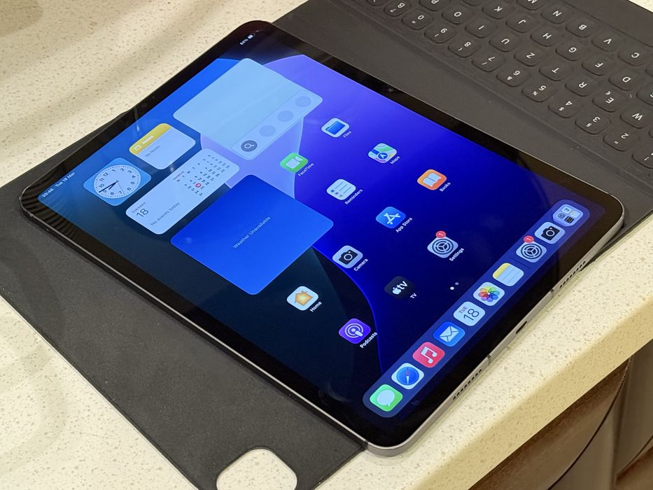 IPad Pro 11 инч M1 (3rd Gen) 256GB + Celluar + Apple Pencil & Keyboard ...