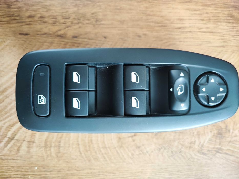 Панел/управление за ел. стъкла Peugeot 2008/208/Citroen гр. Пловдив ...