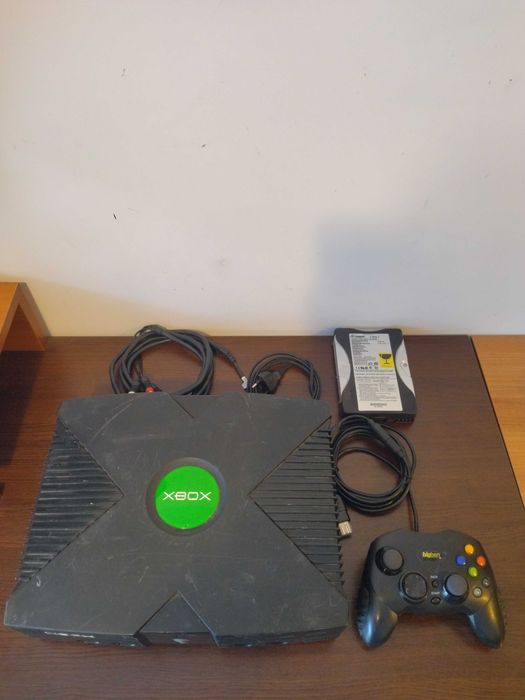Продавам конзола XBOX Classic (Original) 80GB,хакната гр. Варна Възраждане 1 • OLX.bg
