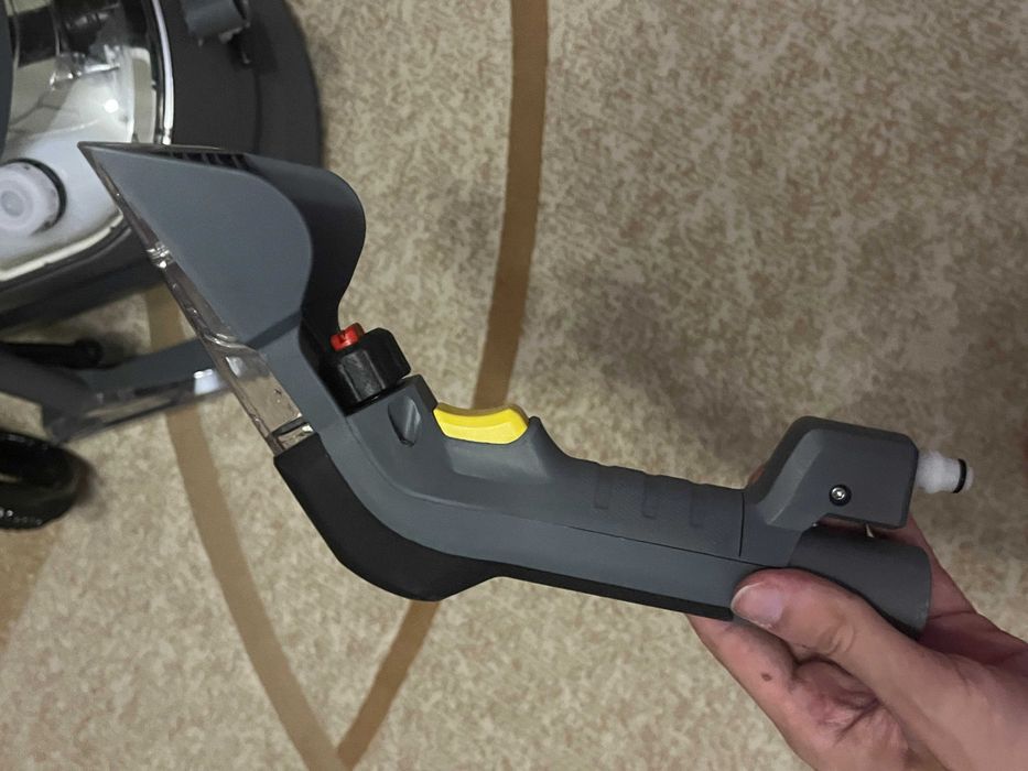 Inchiriere aspirator extractie - injectie Karcher puzzi 10/2 Bucuresti ...