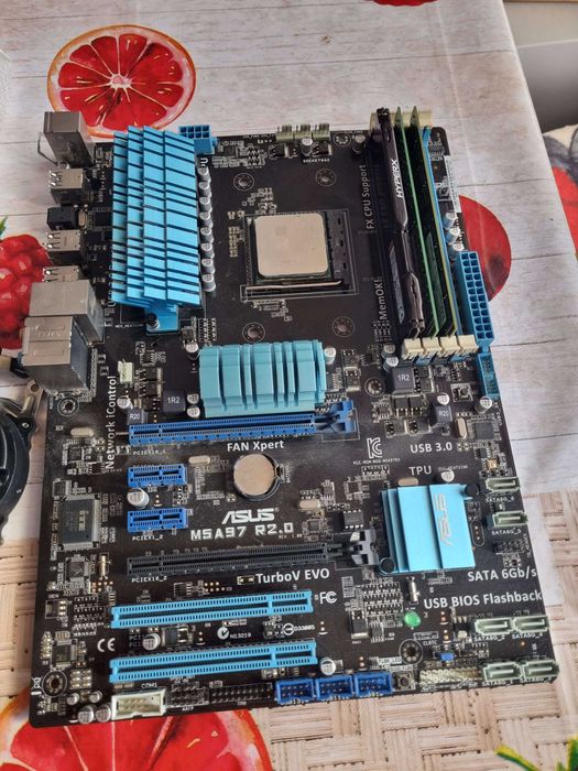 Kit motherboard asrock m5a97 r2.0, Radeon FX-8350 ,14 GB ram,cooler ...