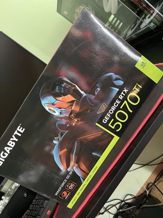 PC 9800x3d, G.Skill 32GB, 5070Ti Full RGB (cititi descrierea). Ucea de Sus • OLX.ro