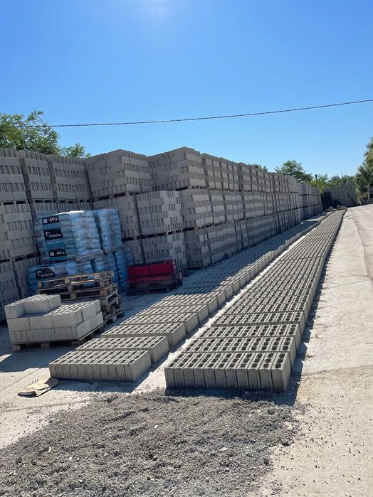 Boltari fundatie - zidarie - stalp 40x30x20 Cornetu • OLX.ro