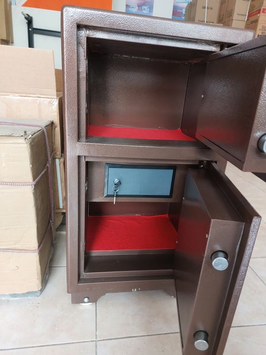 Seif metalic cu cheie -wum 60 Voluntari • OLX.ro