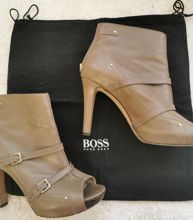 Botine decupate Boss 38, piele naturala Bucuresti Sectorul 1 • OLX.ro