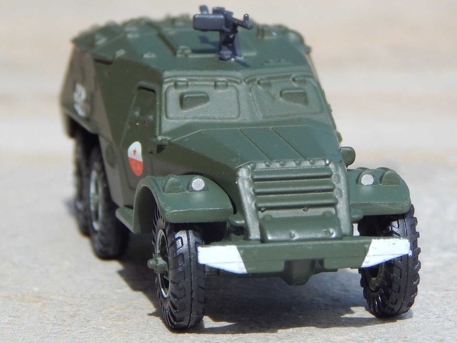 Macheta masina blindata transport sovietica BTR-152 1950 scara 1:72 ...