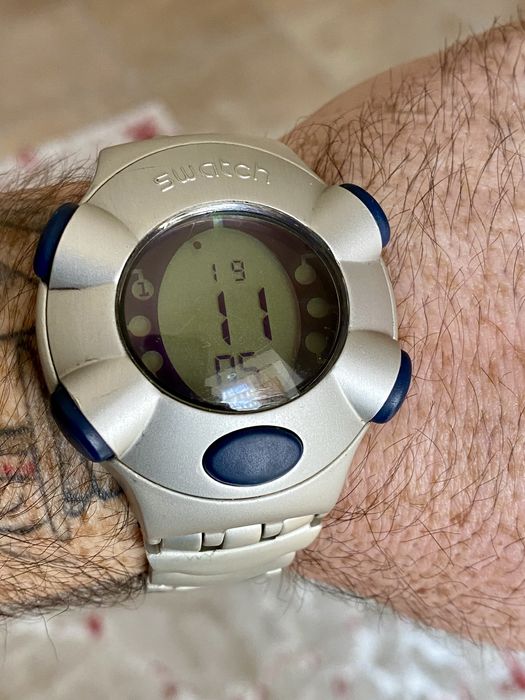 Ceas mare Swatch Beat Aluminium model YQS 1000 Floating Zalau • OLX.ro