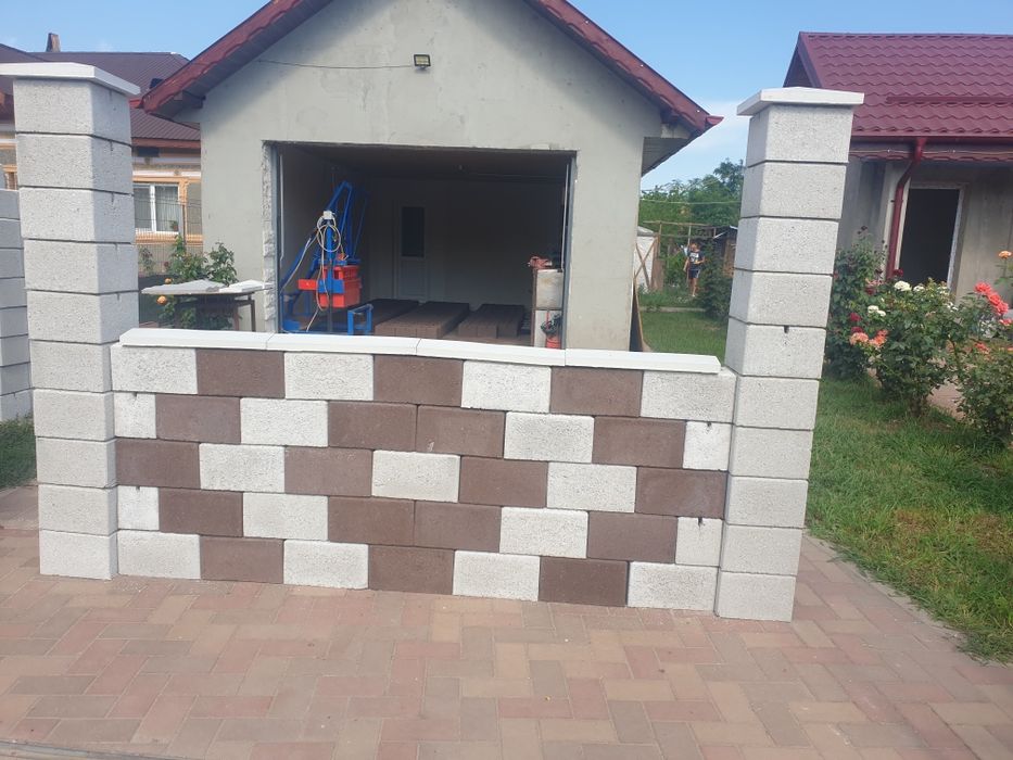 Boltari gard vibropresati teșiti (revigo) Boboc • OLX.ro