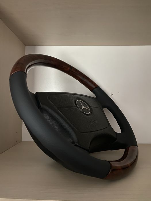 Volan lemn mahon mercedes w140 w210 w202 w124 w129 w126 w460 Iasi • OLX.ro