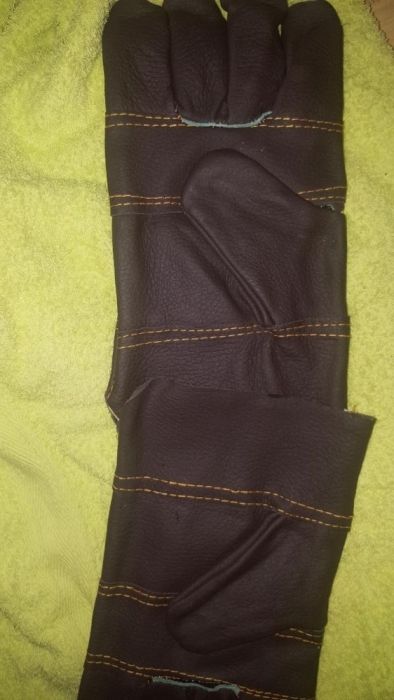 Vand tomberon 240 litri + manusi piele vitel ,constructii ,gradina ...