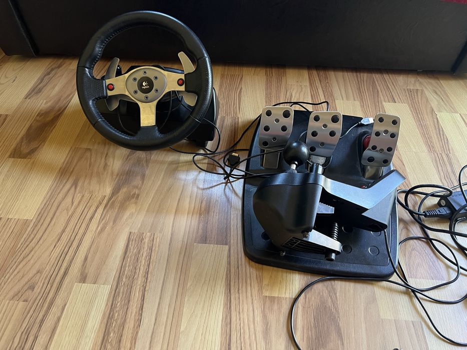 Volan Logitech G25 Timisoara • OLX.ro