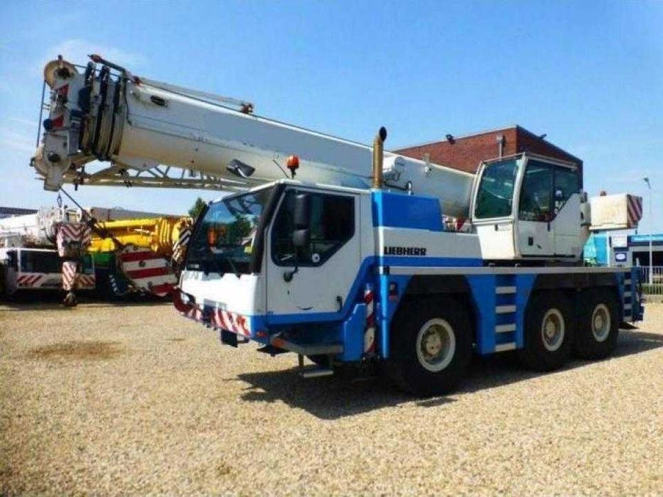 Inchiriere camion cu macara - Automacara - Macarale - Premium Utilaje ...