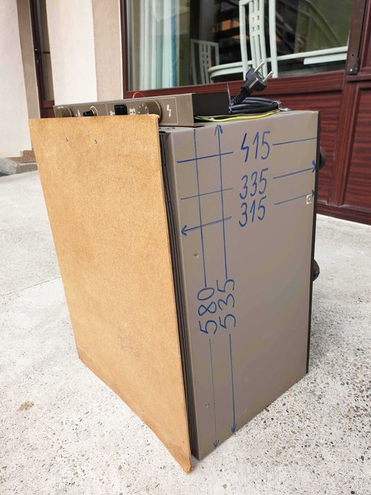 Dezmembrez Electrolux 41 litri frigider rulota ( 12v, 220v, gaz ...