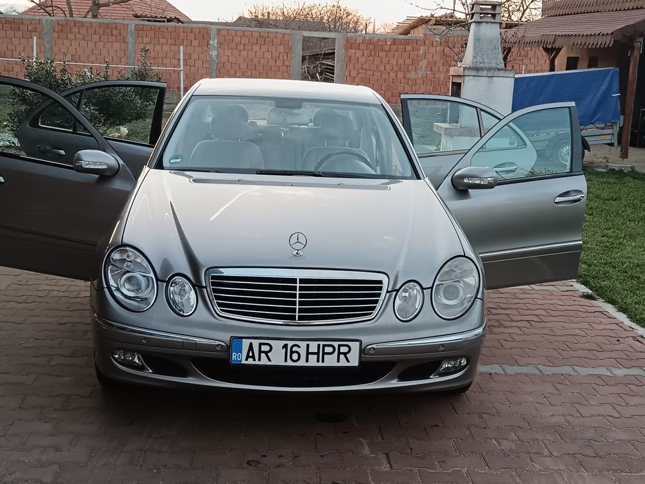 Vând Mercedes E Class, W 211 Zimandu Nou • OLX.ro