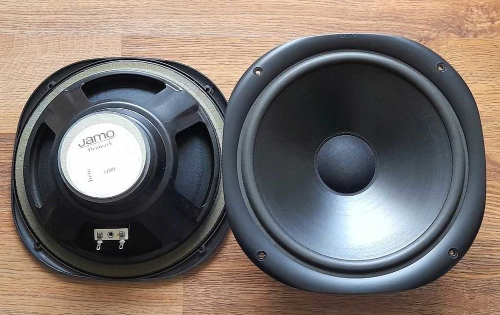 Vand boxe JBL LX44G Bass reflex, 3 cai 4 ohmi, 150w Bucuresti Sectorul ...