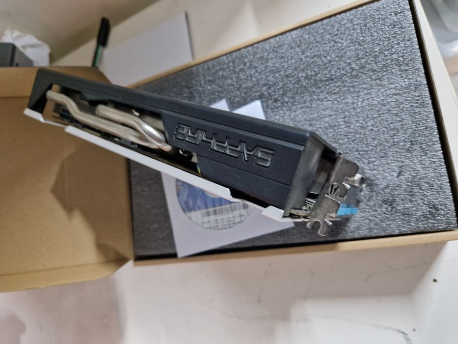 Placa video Sapphire Nitro plus RX 570 8gb RAM , cutie garanție ...