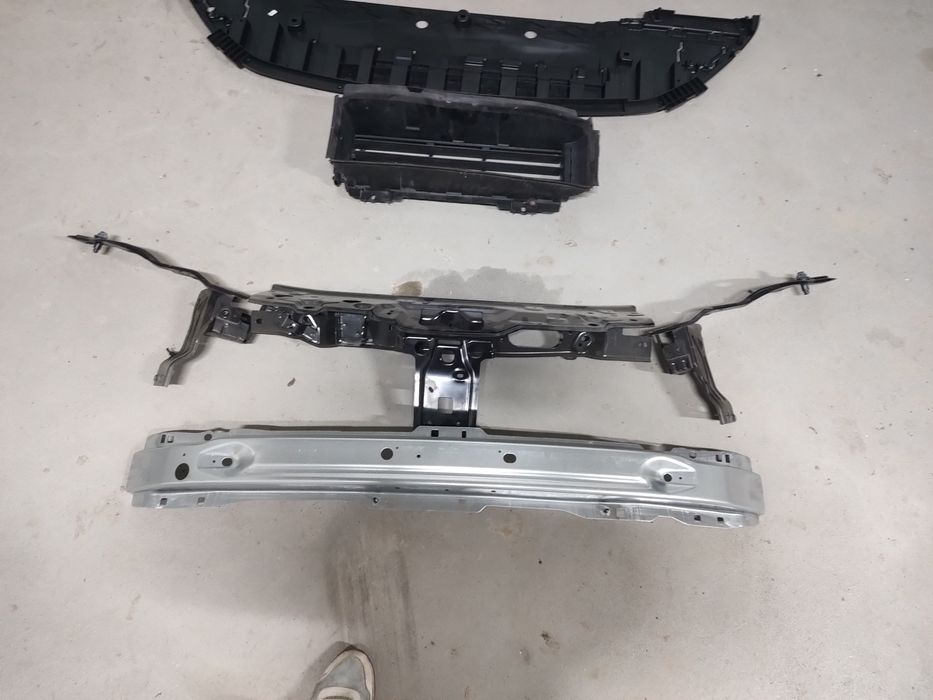 Bara fata , trager ,traversa scut bara Sandero stepway 2021,2022 Bascov • OLX.ro