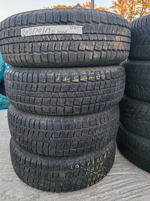 Vând cauciucuri 205/70/14 C M+S set complet imp Germania Ploiesti • OLX.ro