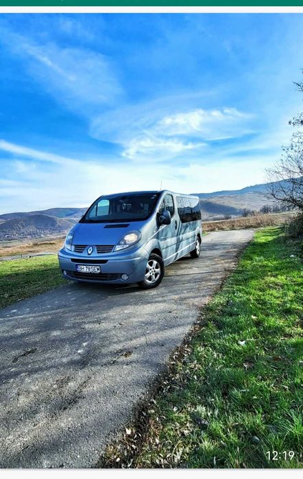 Închiriez microbuz Renault Trafic 8+1 Oradea • OLX.ro