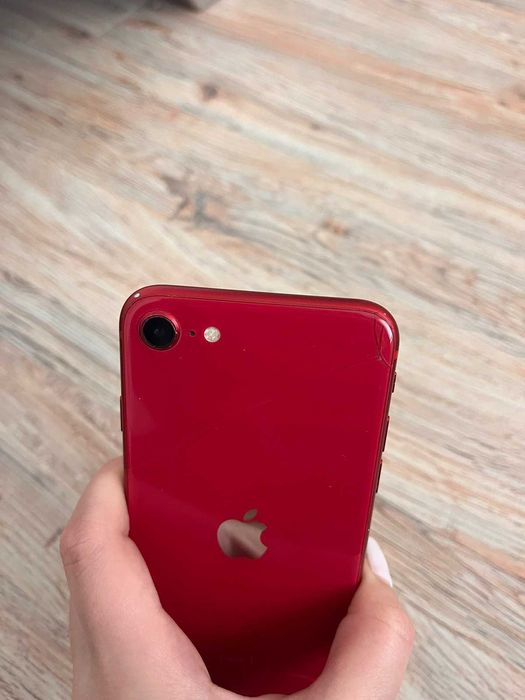 IPhone SE 2020, red гр. Вършец • OLX.bg